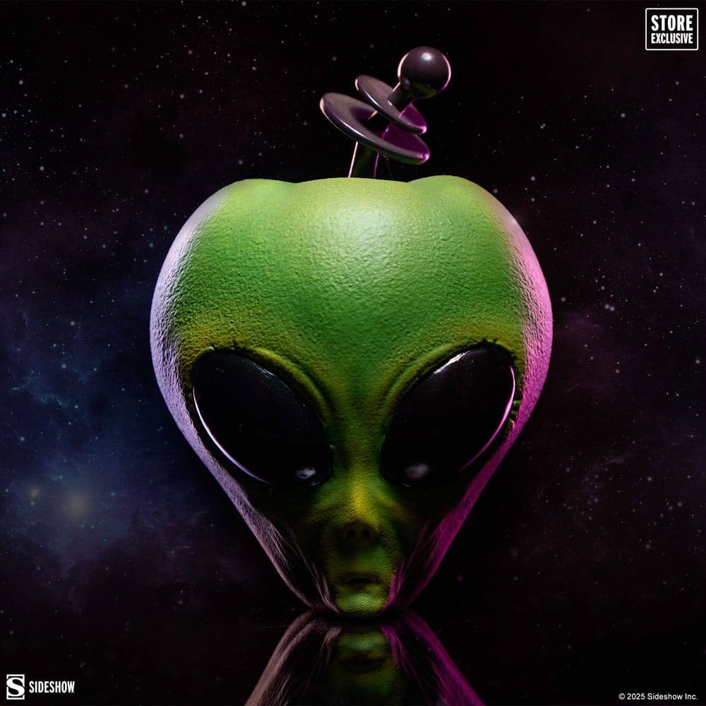 Sideshow Originals Apple Replica Alien Apple (Green Variant) 11cm ...
