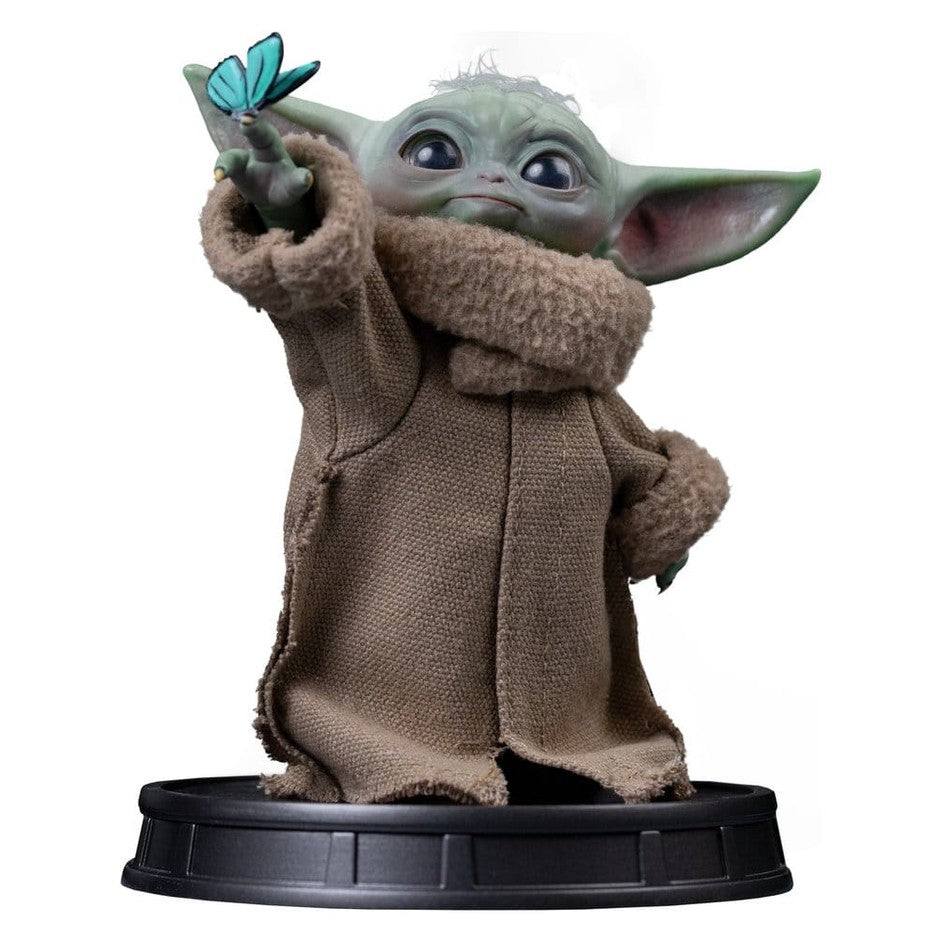 The Mandalorian & Grogu Grogu Collection Statue Grogu Butterfly Wonder ...
