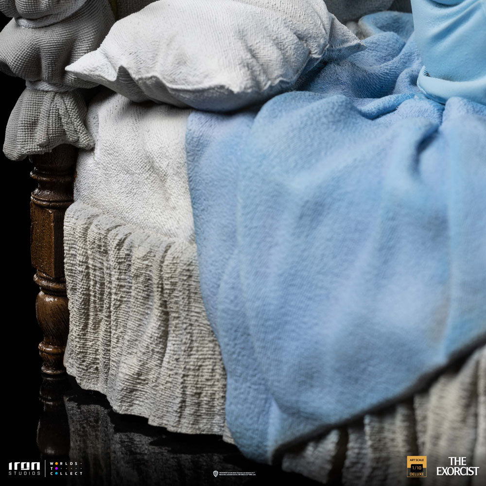 The Exorcist Deluxe Art Scale Statue 1/10 Possessed Regan McNeil 14cm ...